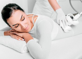 Lipolysis injections. Fat Liposuction shots | BS Clinic Prague